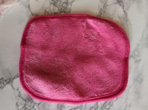 3 Makeup Remover Cloths and Pads I Use | Ellen Noir